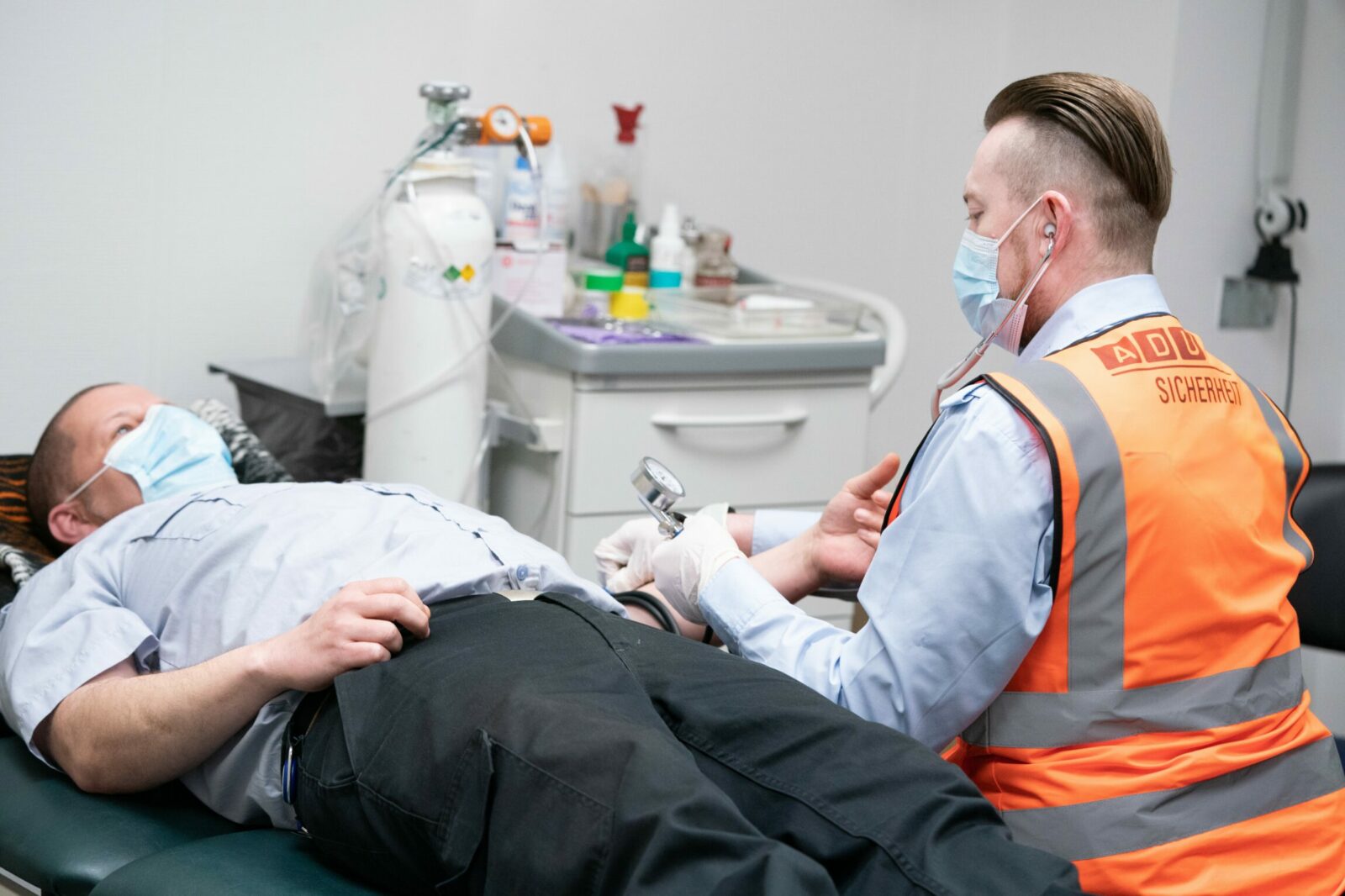 Ersthelfer der ADU Sicherheitsdienste sind jederzeit bereit